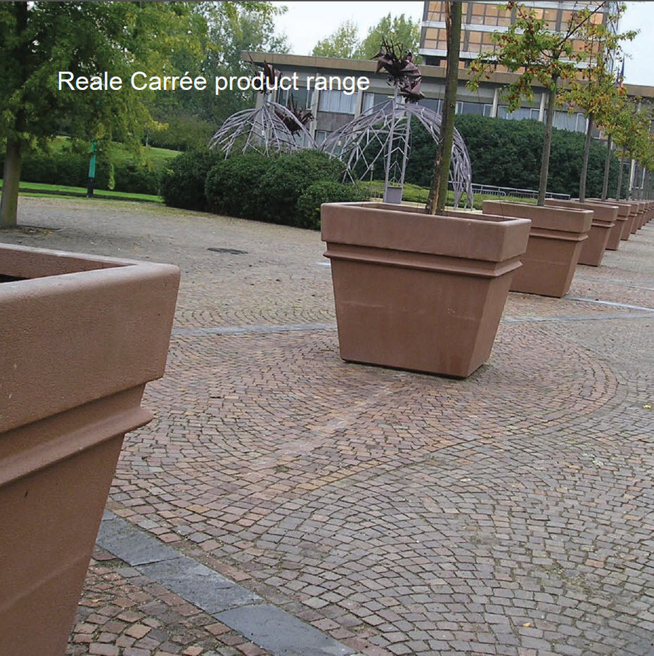 Pro Urba Reale Carree planter | Omos | ESI External Works