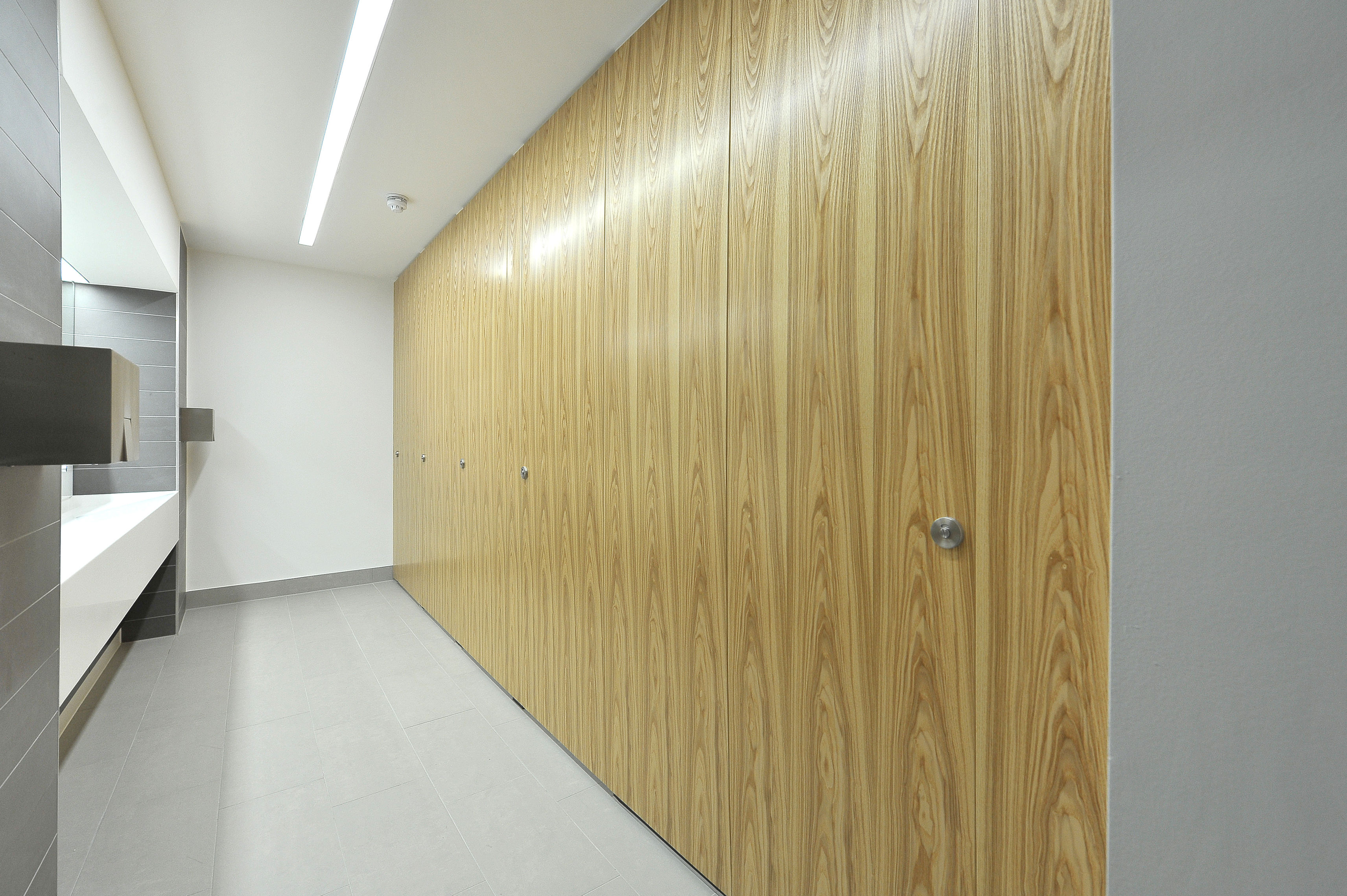 Marante washroom cubicles | Maxwood Washrooms | ESI Interior Design