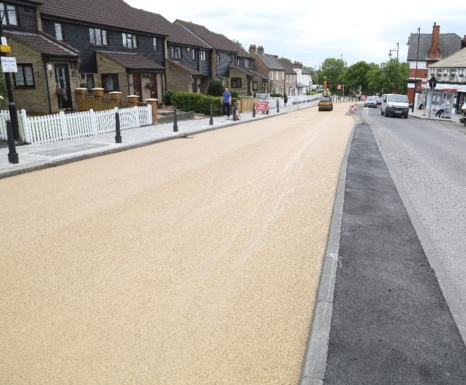 NatraTex Cotswold® surfacing brightens road in Redbridge | NatraTex