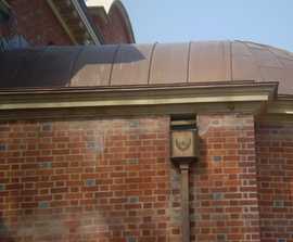 Copper downpipe and hidden gutters, stately home | Metal Gutta | ESI ...