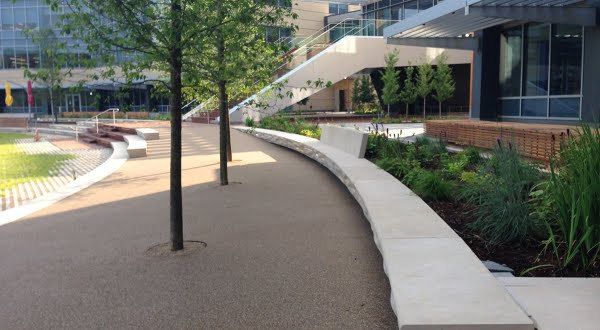 Resin bound pathways for new NY campus amphitheatre | Images