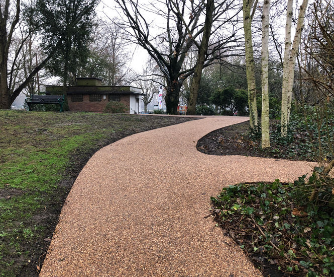 Porous resin bound surface for pathways in popular park | Addagrip Terraco