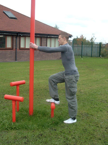 Steel fitness trail equipment | Images