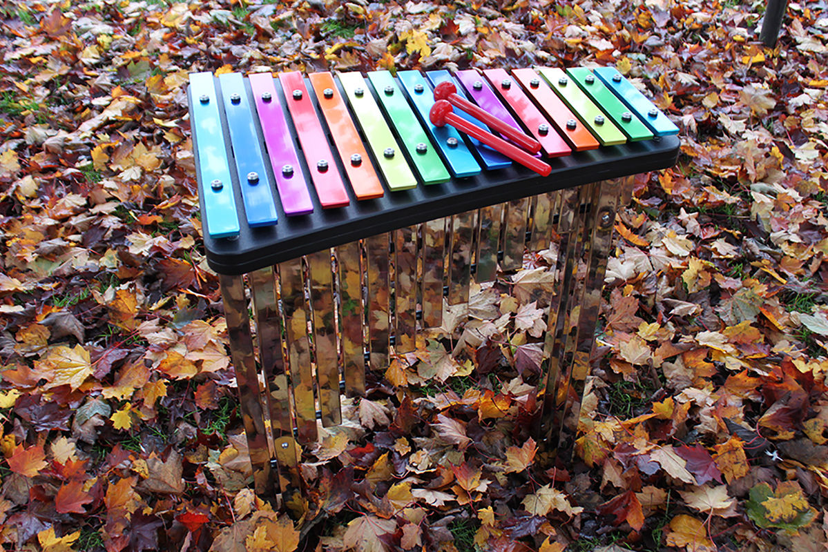 Sensory play outdoor musical instruments | Images