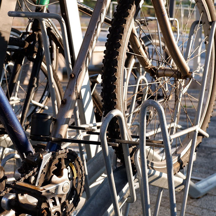 Easylift Premium gas-assisted two-tier cycle rack | Images