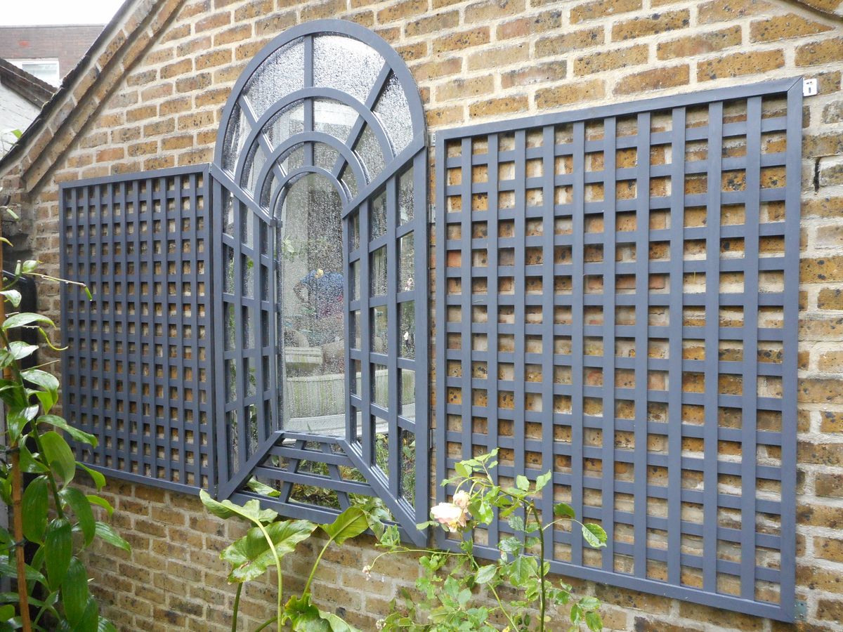 Bespoke wooden trellis panels | Vertopia Gardens | ESI External Works