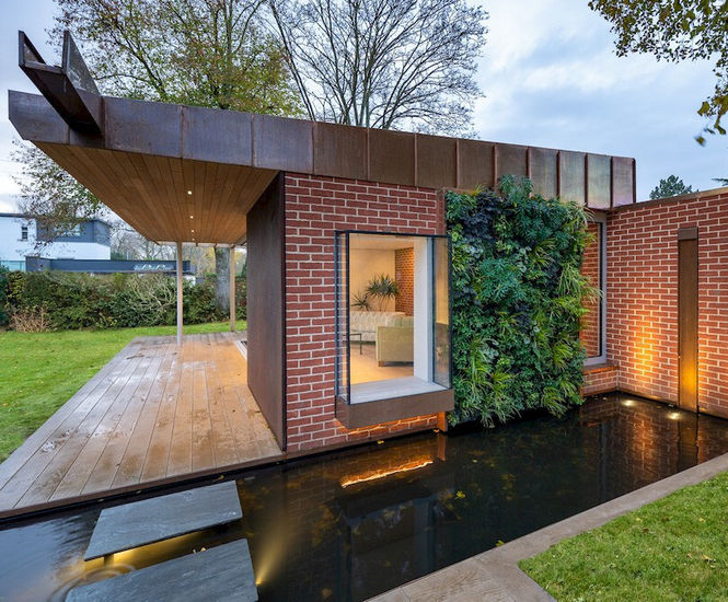 Bespoke mirror pools and water walls - residential | Tills Innovations