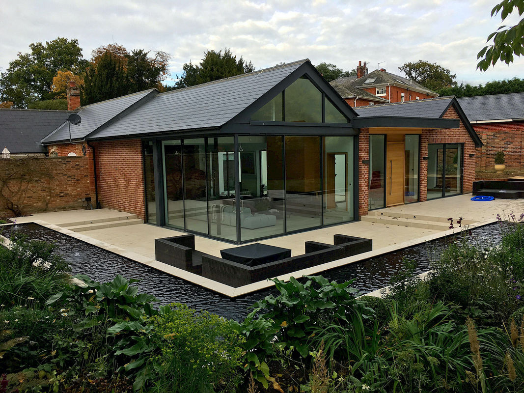 Reflection pools with fountains for private home | Images