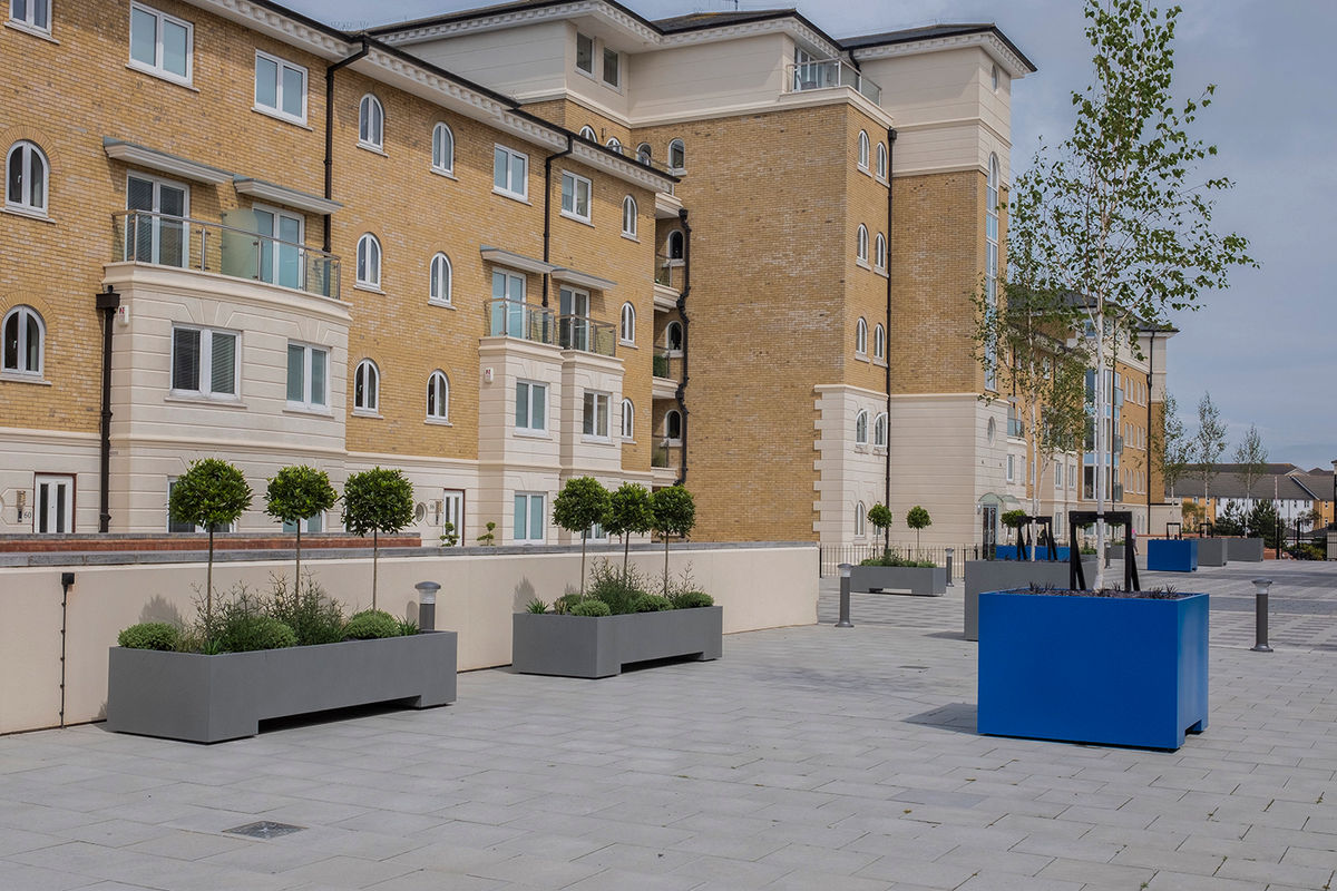 Bespoke steel planters for Hamilton Quay podium deck | Images