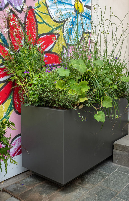 Aluminium large street planters - Motcomb St, London | Images