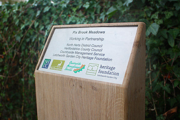 Images for Aberdeen 71001D timber lectern sign