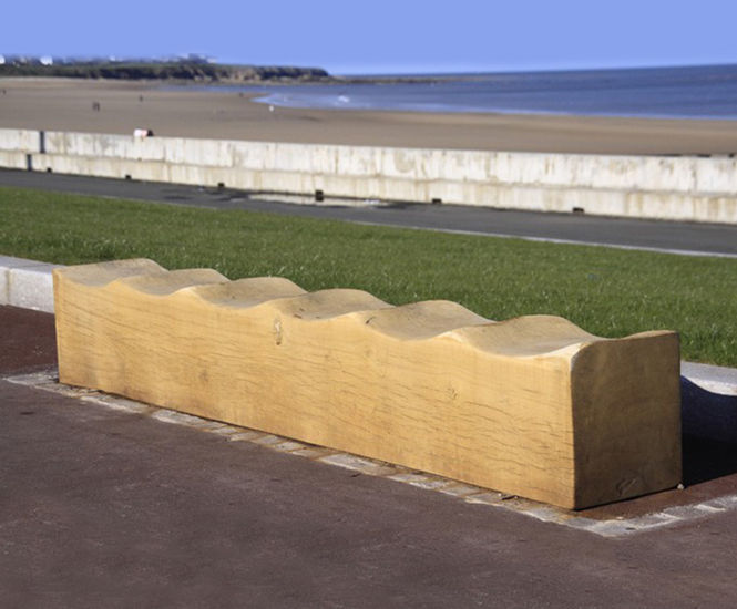 Wave bench in natural green oak | Chris Nangle Furniture