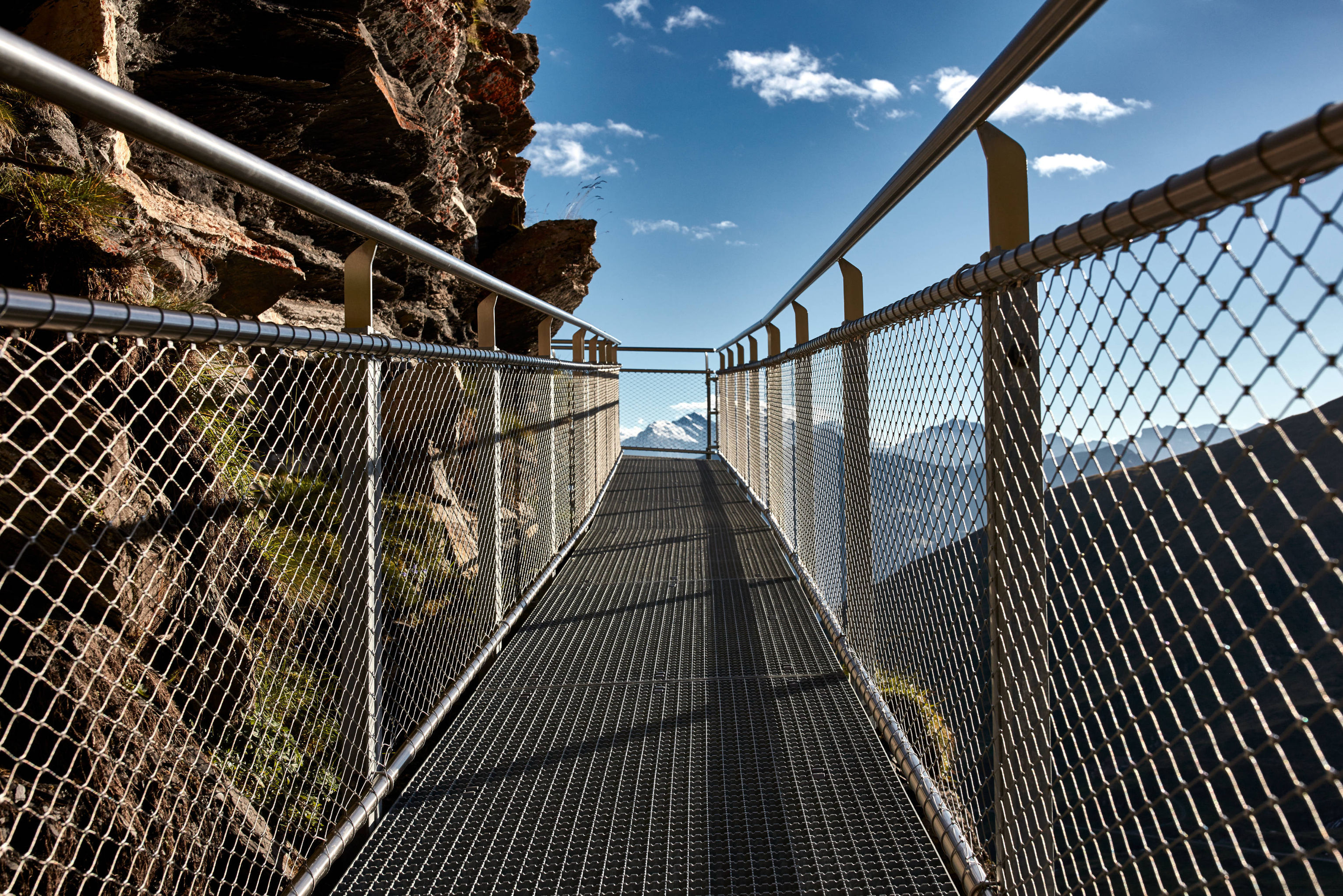 Jakob stainless steel wire rope balustrade infill | MMA Architectural ...