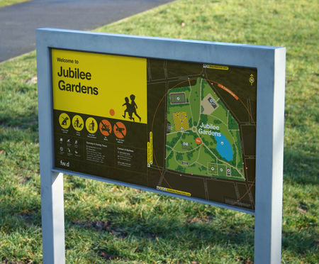Park wayfinding - daisy | fwdesign | ESI External Works