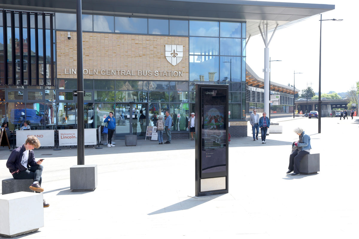 Smart City pedestrian wayfinding system - Lincoln | fwdesign | ESI ...