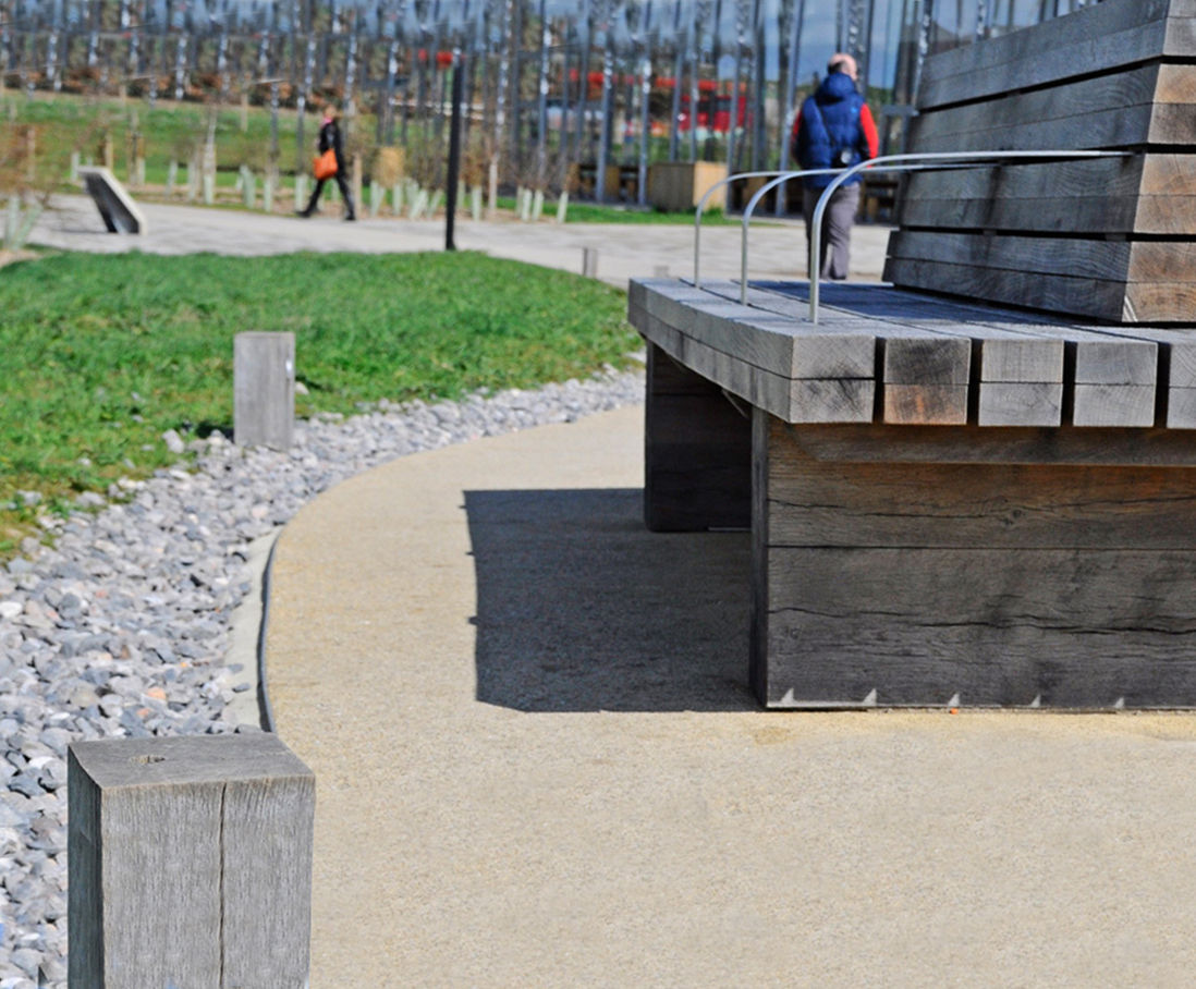 Robust aluminium landscape edging for Stonehenge | Kinley | ESI ...