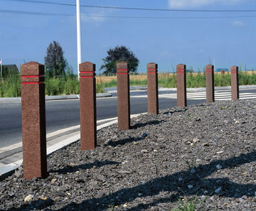 Recycled plastic bollards | EXTERNAL WORKS