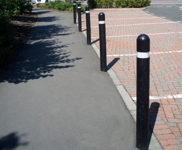 Recycled plastic bollards | EXTERNAL WORKS