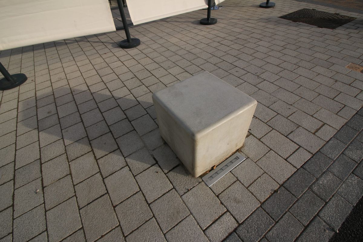 Images for Concrete seating cubes for seafront pedestrian area
