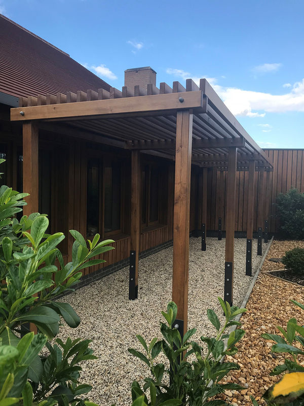 Bespoke oak pergola for Basildon Crematorium | Images