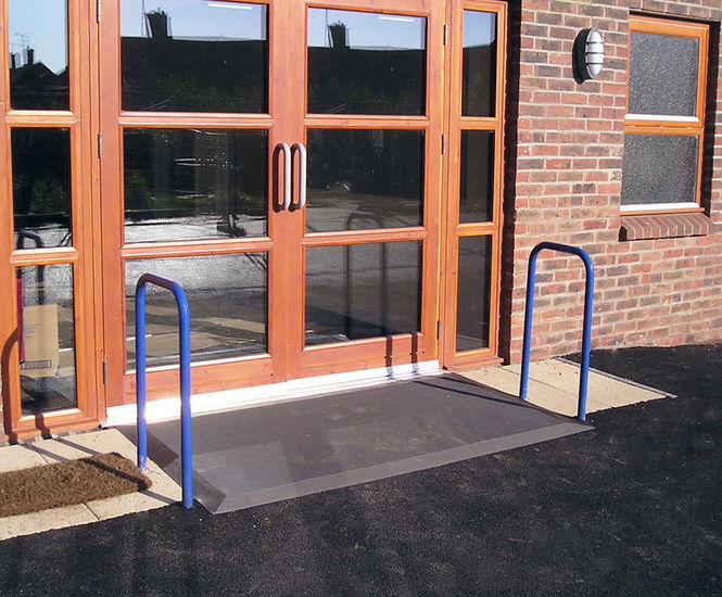 Malford MDB201 - steel hoop door barrier for entryway protection ...