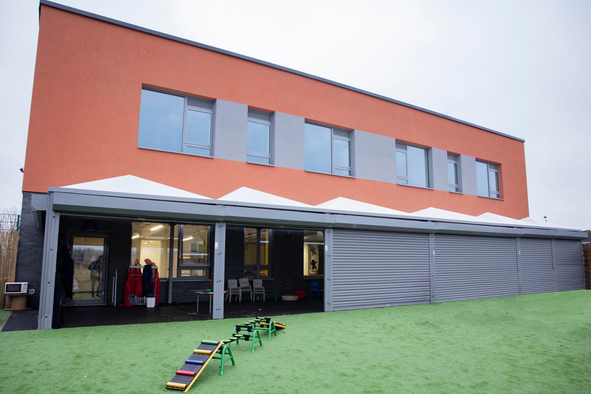 External furniture and canopies - Grove Academy, Slough | Images
