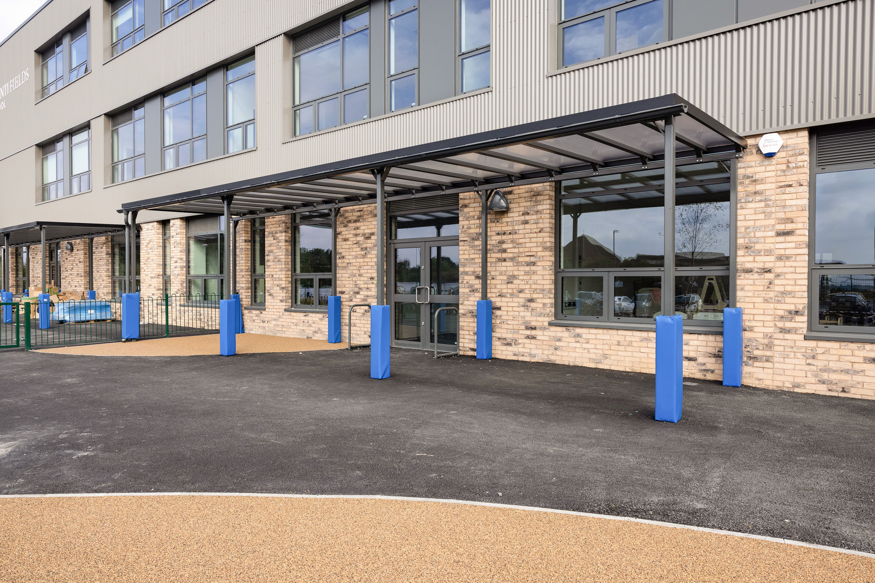 Avanti Fields School, Leicester | Langley Design Street Furniture | ESI ...