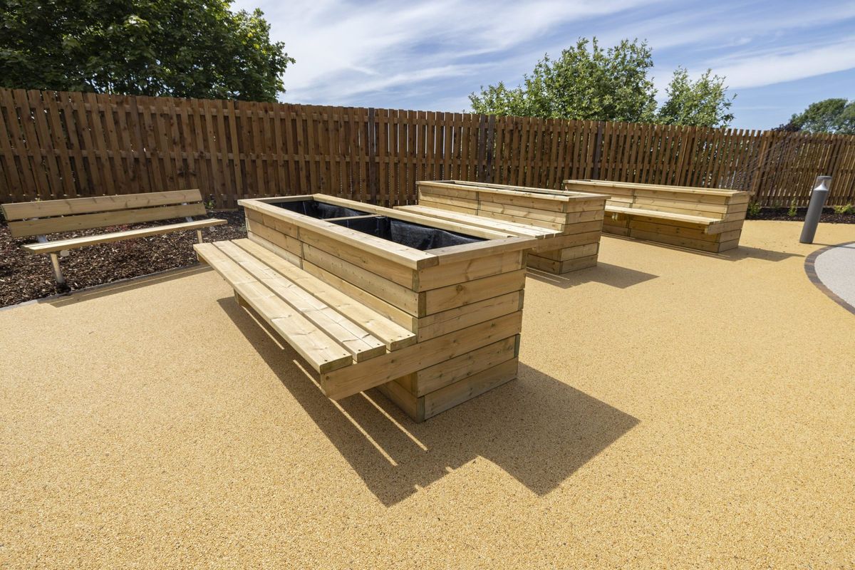 Images for Seating, planters and pergola for health care facility