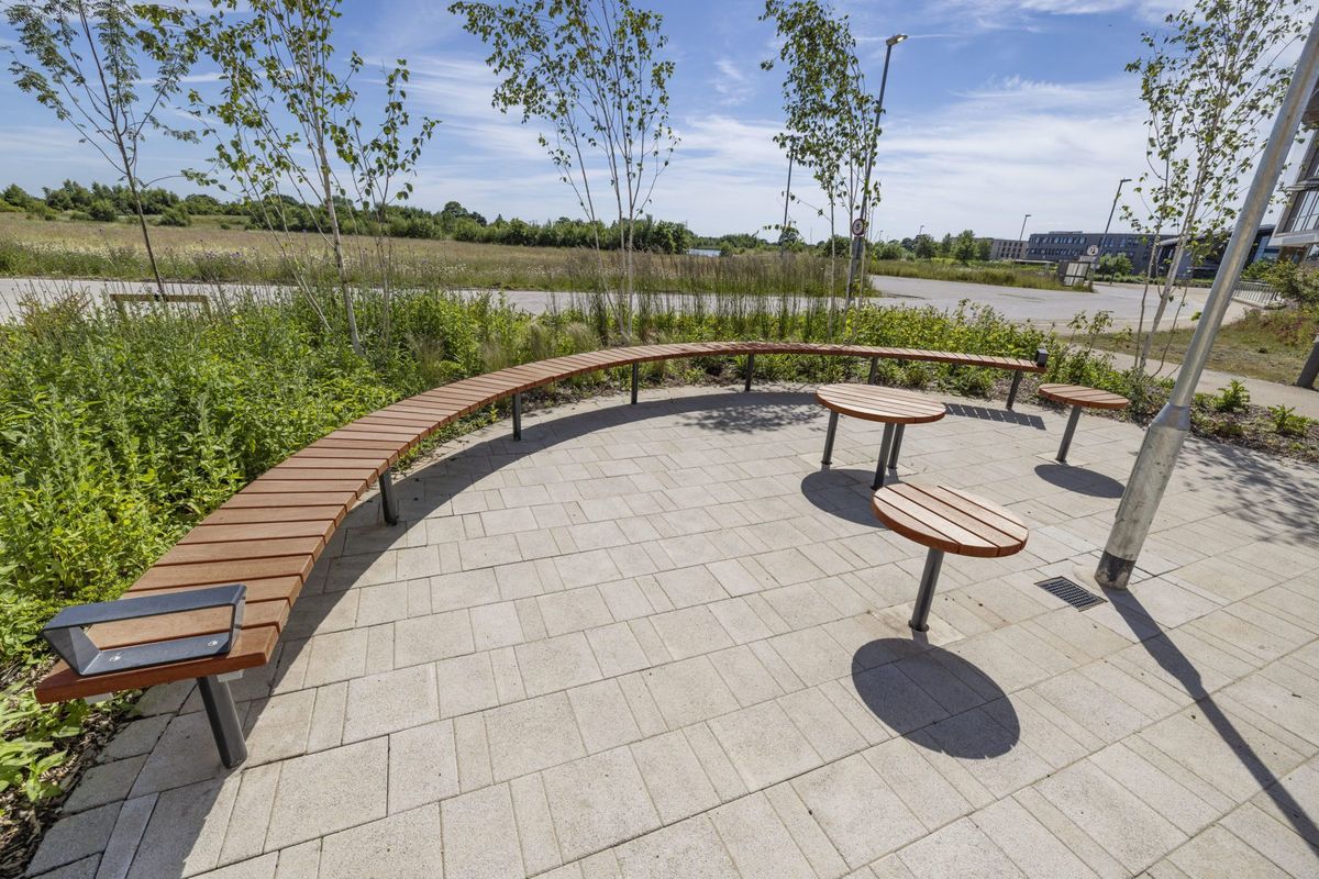 Contemporary outdoor seating for new research facility | Images