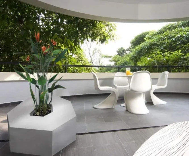 Avante-Garde - Polybar geometric planters with bench seating ...