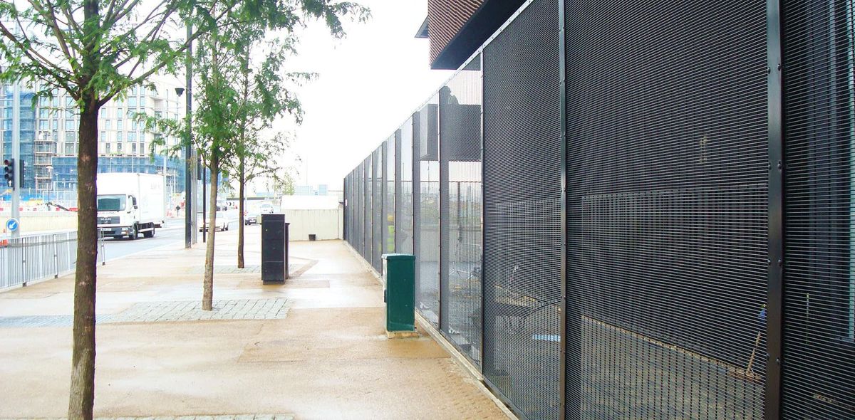Images for Securus - 358 rigid mesh high-security fencing system