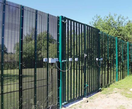 Steel pedestrian gates | Centrewire