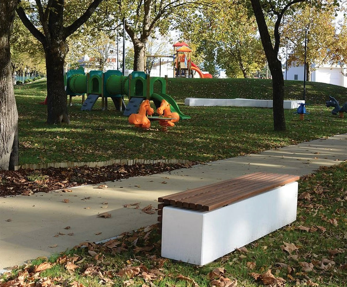 Lithos Standard – smooth monolithic concrete bench | Broxap | ESI ...