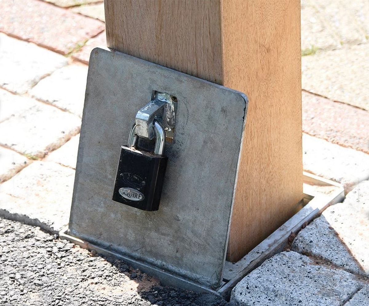 Bx17 Flat – flat top hardwood timber bollard | Broxap | ESI External Works