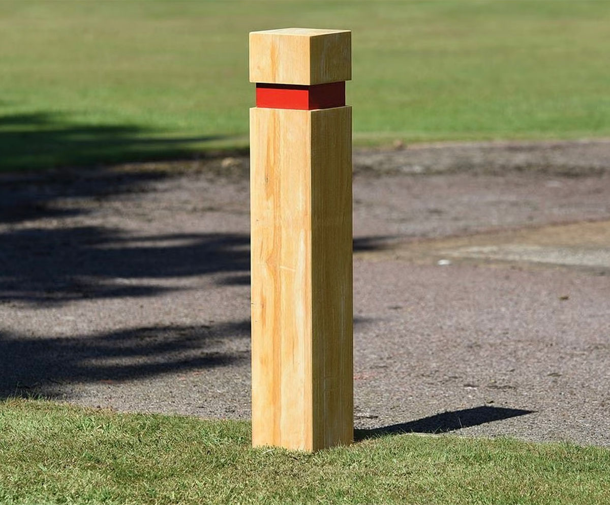 Bx17 Flat – flat top hardwood timber bollard | Broxap | ESI External Works