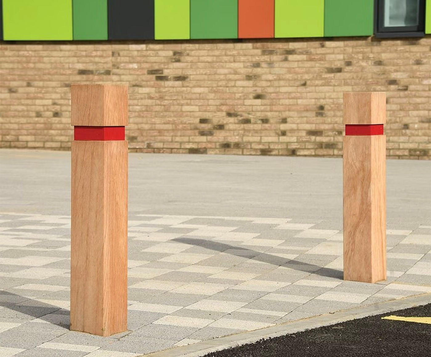 Bx17 Flat – flat top hardwood timber bollard | Broxap | ESI External Works