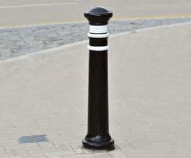 Manchester – traditional cast iron bollard | Broxap | ESI External Works