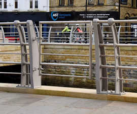 Quayside – ductile iron 5-rail curved railing system | Broxap | ESI ...