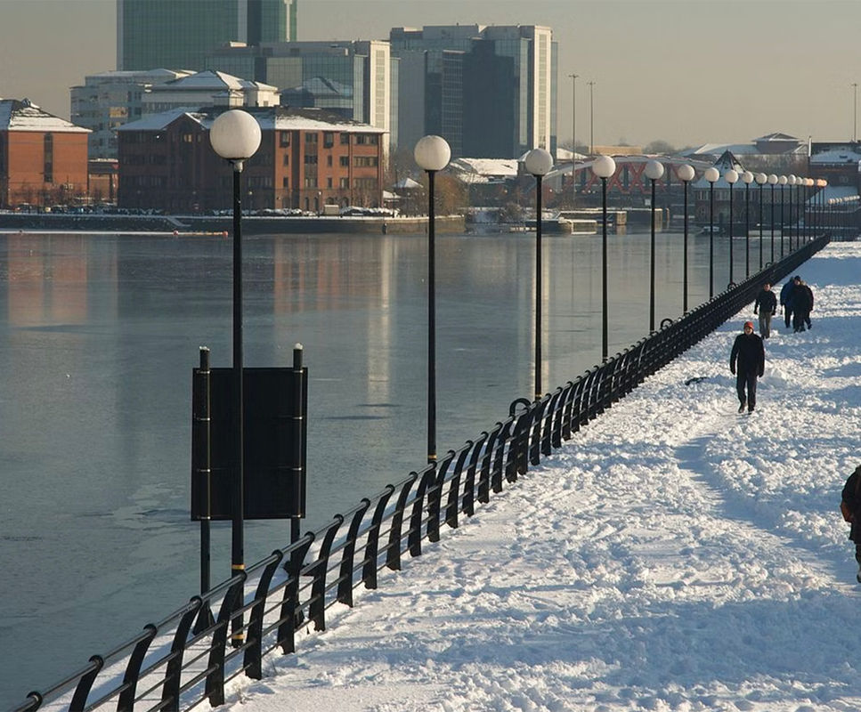 Images for Quayside – ductile iron 5-rail curved railing system