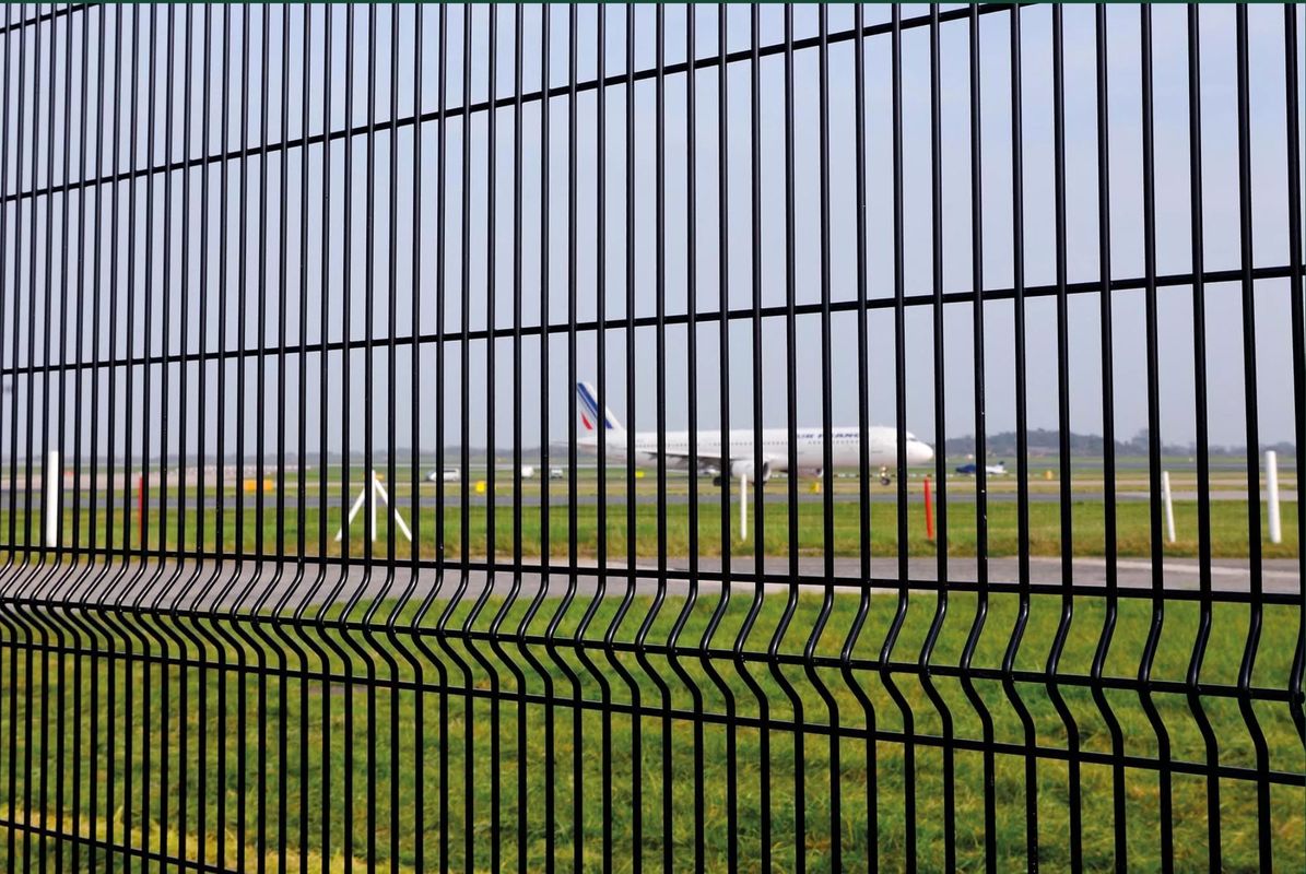 Ultimate Extra S1 security-rated, profiled, rigid mesh fencing | Images