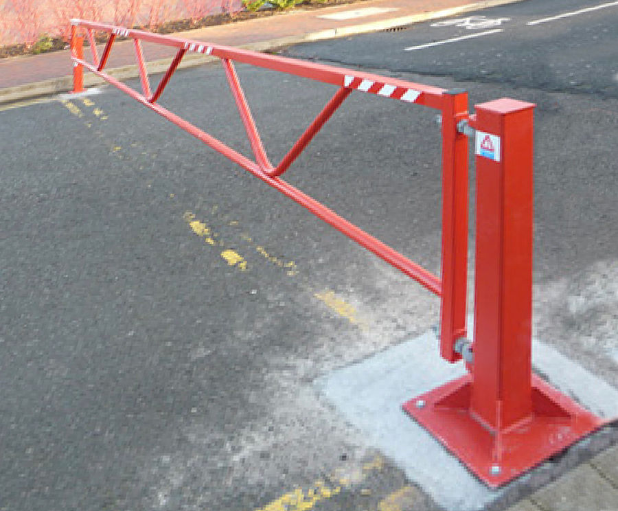 Manually-operated swing gate for industrial applications | Images