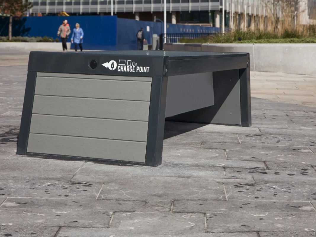 Solar-powered benches with USB ports for university | Images