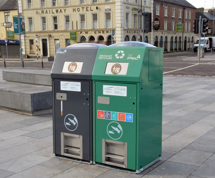BriteBin solar-powered compacting street litter bin | Images