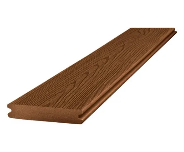 Trex® Transcend - composite decking with distinctive wood grain | Images