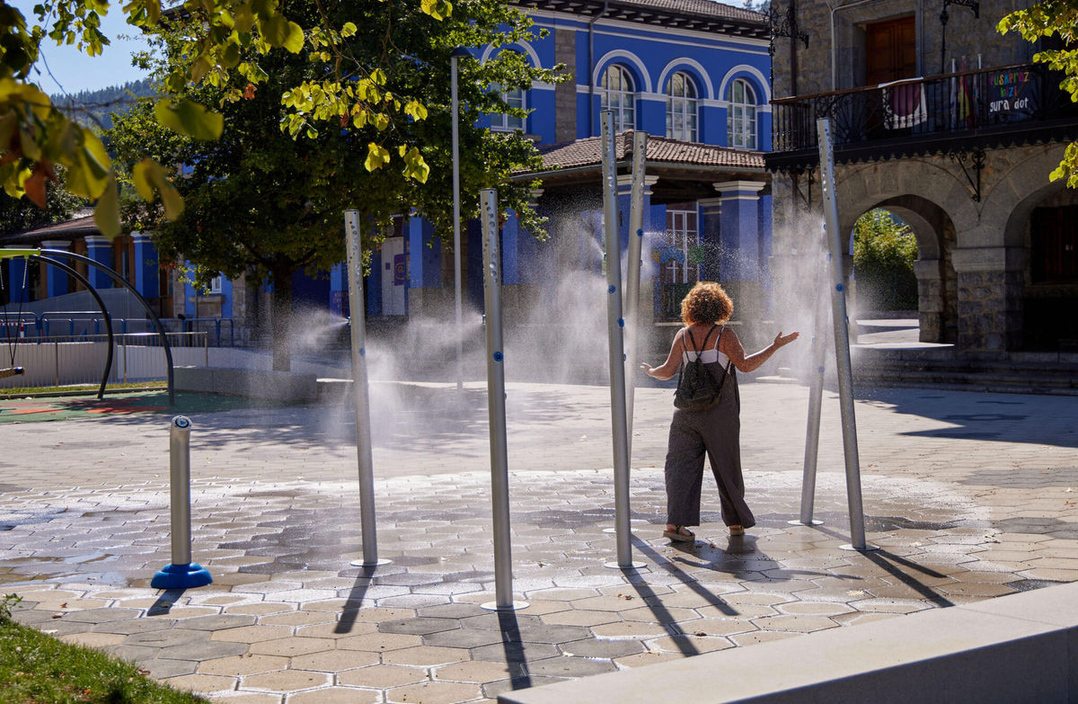 Images for Refresh and Glomist - recreational water-misting cooling ...