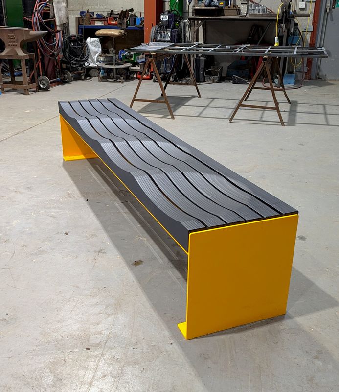 Type 9 heavy-duty hardwood bench | Images