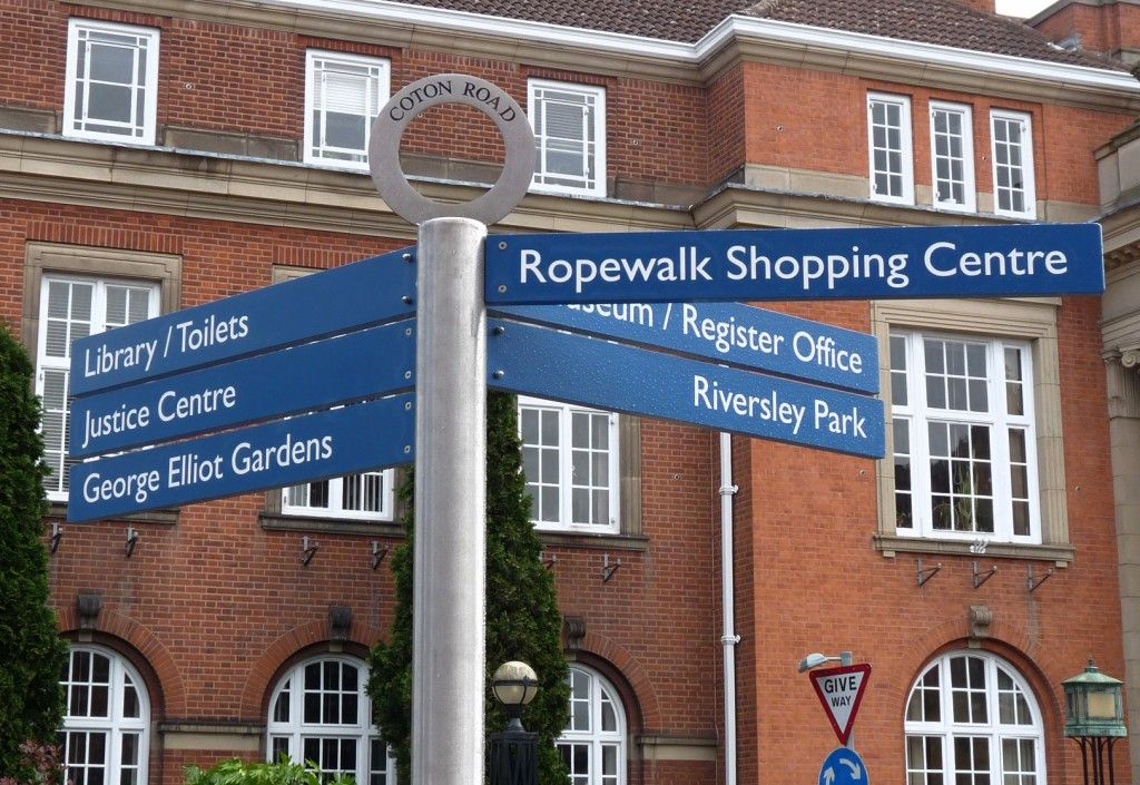 Pedestrian fingerpost and wayfinding signage | Images