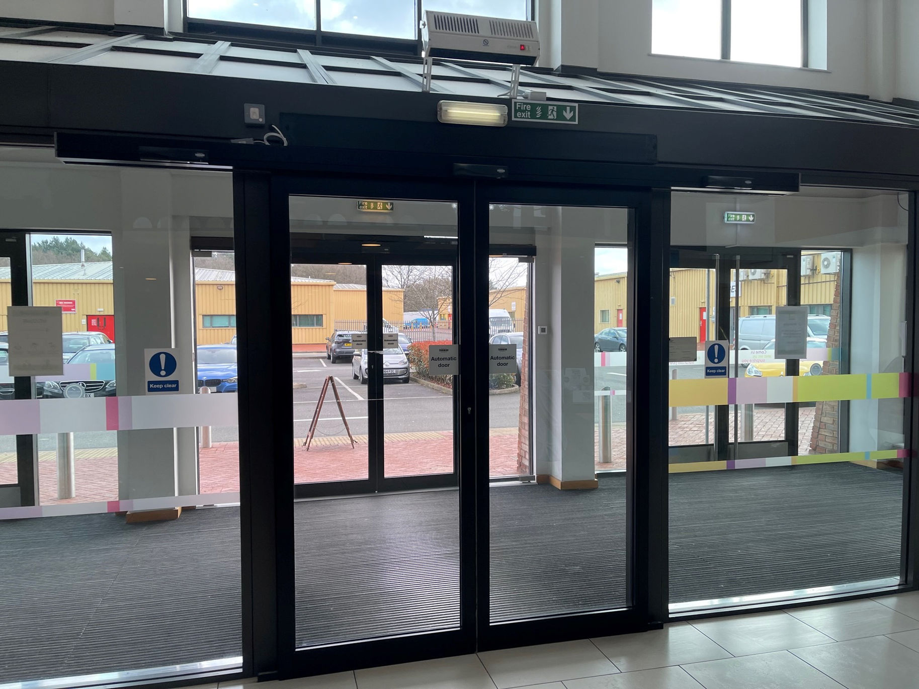 Automatic sliding doors create warm welcome for Ibis hotel guests ...