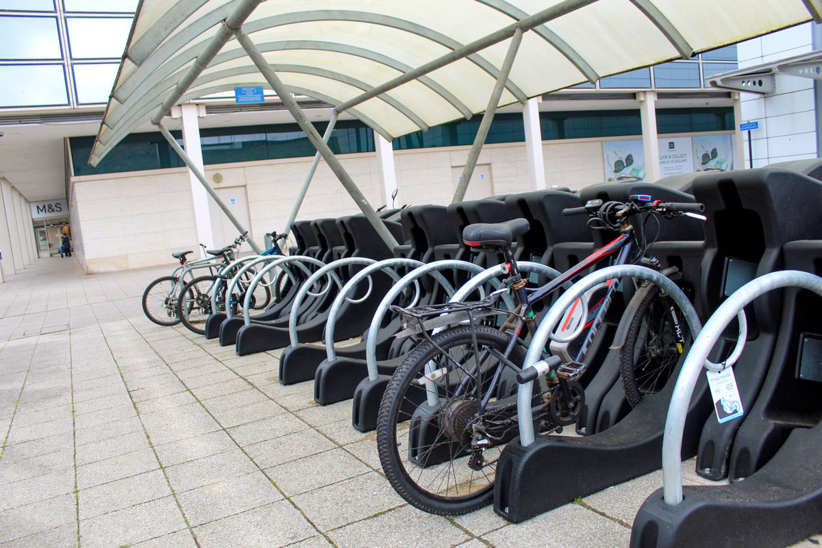 Secure cycle parking for town centre | Images