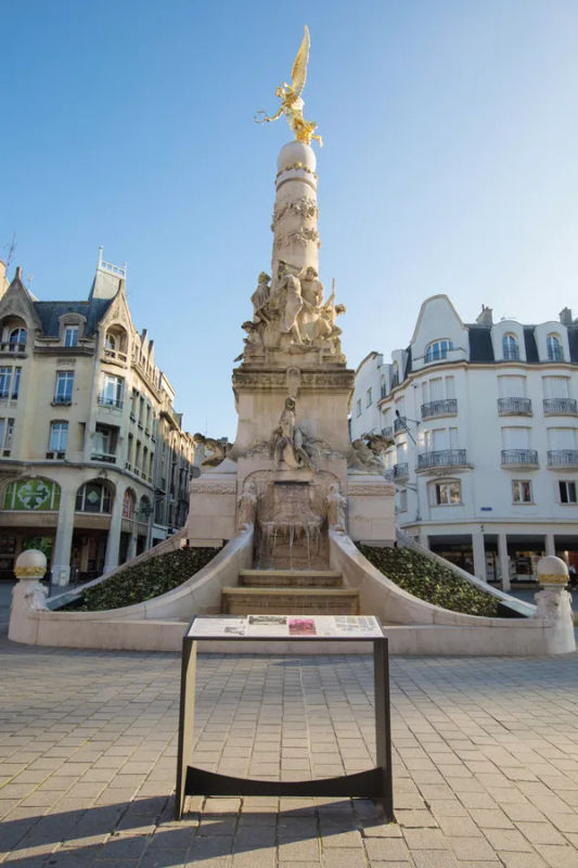 Images for Interpretation and wayfinding signage enhances tourism in Reims